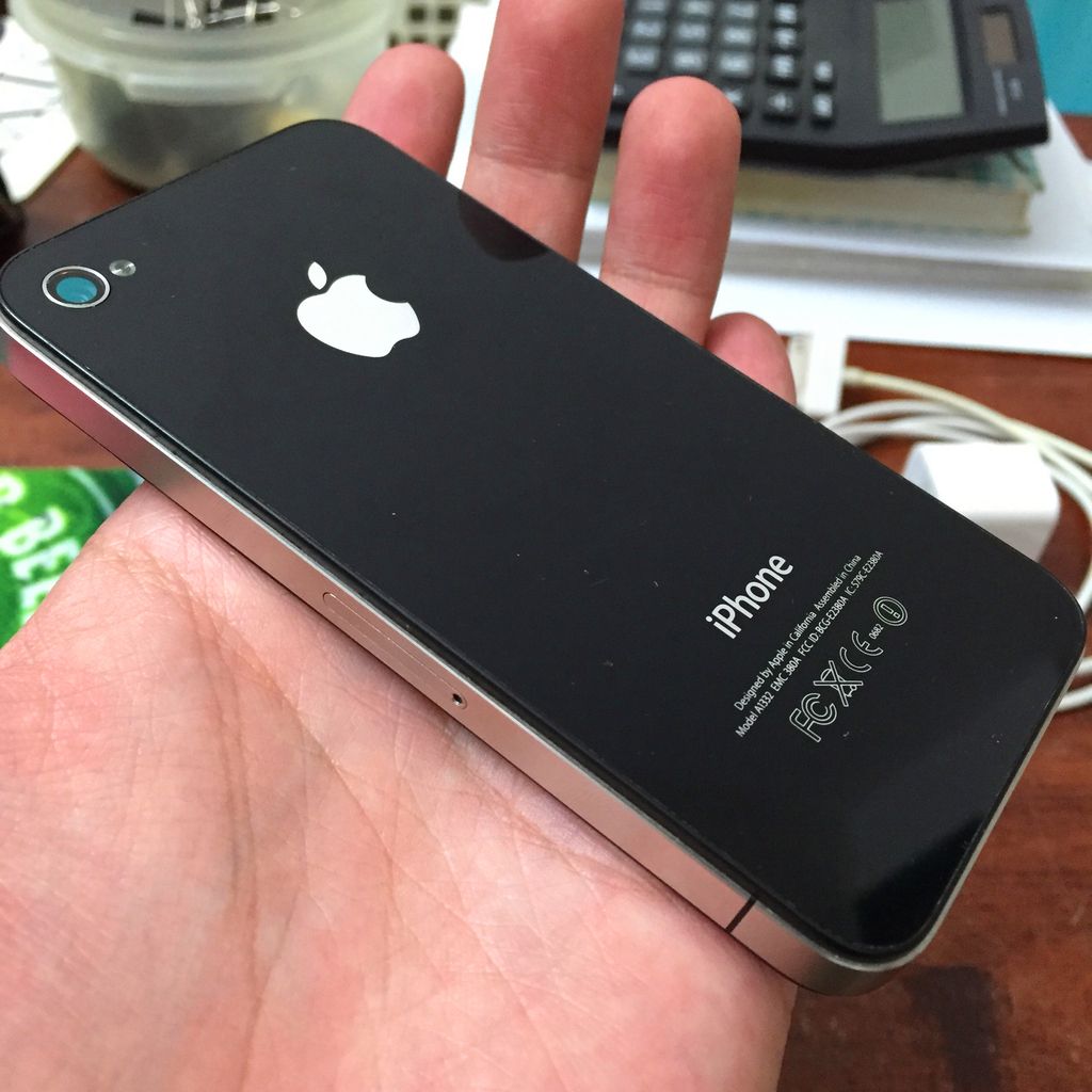 [WTS] USED APPLE IPHONE 4 - 32GB BLACK