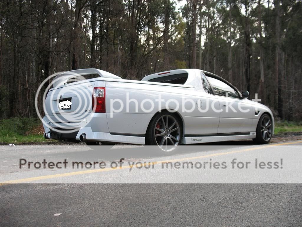 My 06 VZ Maloo R8